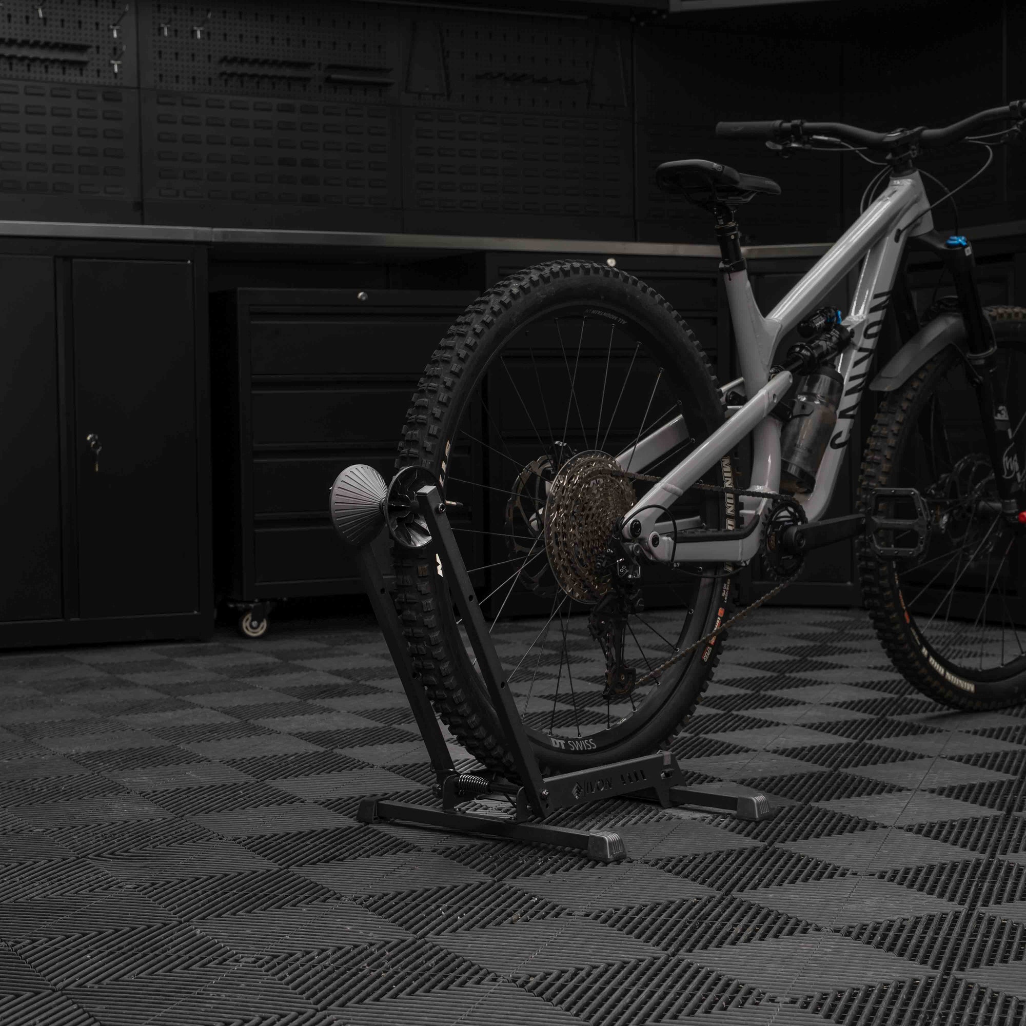 IVON® | Premium Garage Accessories | Web shop