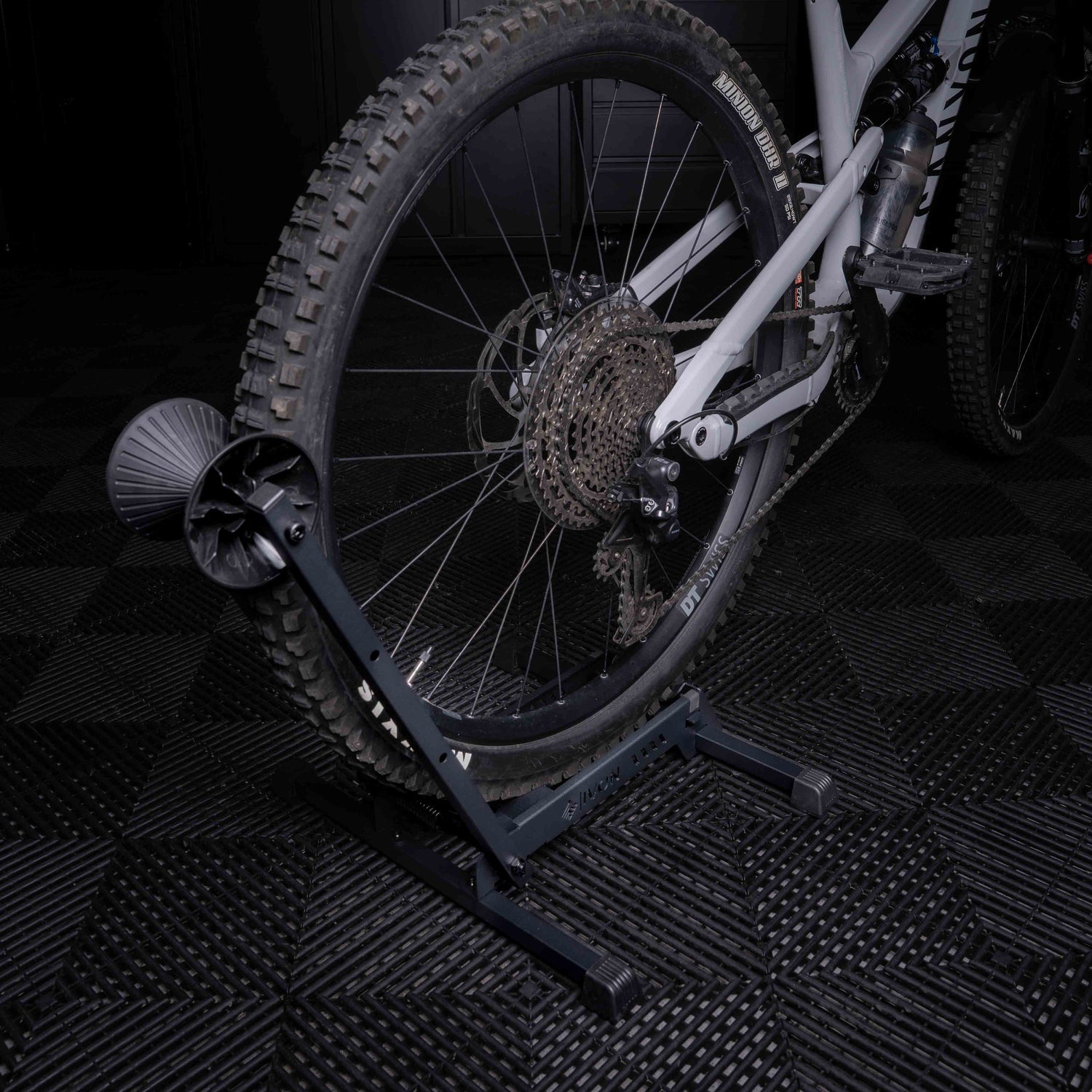 IVON® | Premium Garage Accessories | Web shop