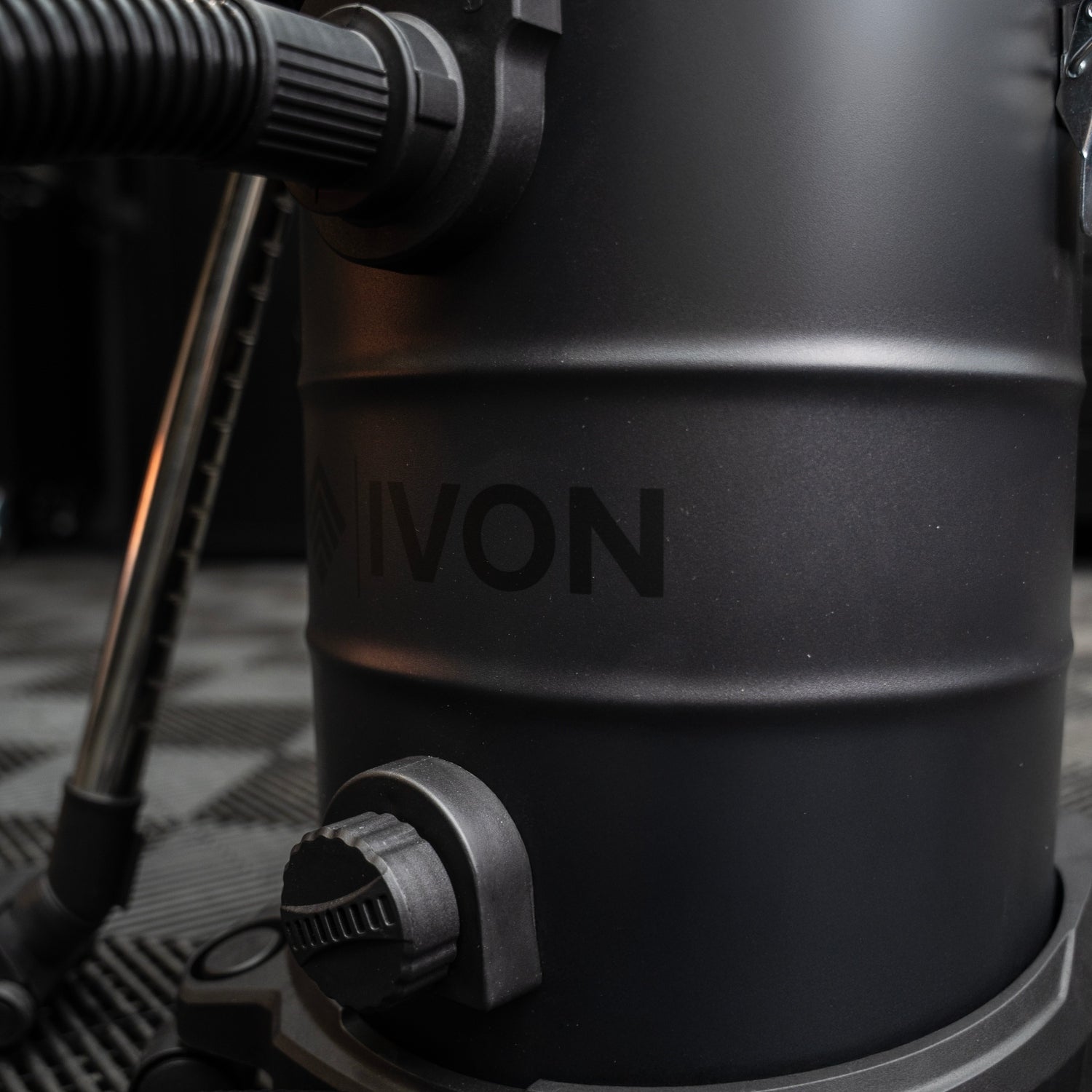IVON® | Premium Garage Accessories | Web shop